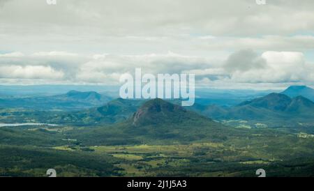 Lake Moogerah, Mt Edwards, Mt Greville et al. View from Mt Cordeaux ...