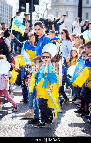 Protester at the London Stands With Ukraine demonstration rally ...