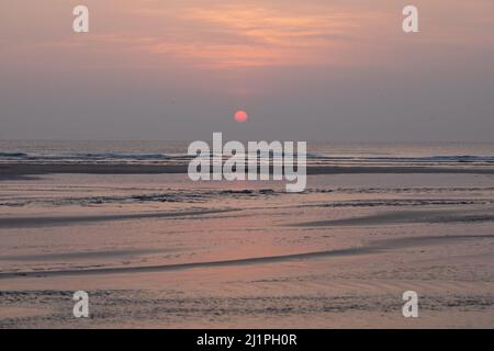 Sunset over Perranporth Beach in Cornwall, uk Stock Photo - Alamy