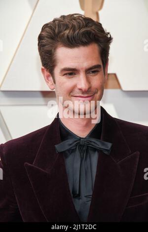 Andrew Garfield walking on the red carpet at the The 97th Academy ...