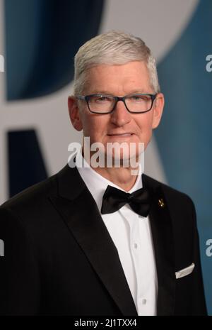 Tim Cook at the 2022 Vanity Fair Oscar Party hosted by editor Radhika ...