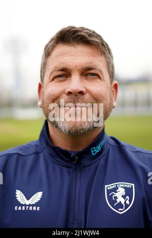 Matt Walker Head Coach of Kent CCC during Friendly Day Two of 2 match ...