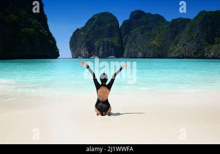 Maya Bay Now Reopened 2022, Amazing Maya Bay on Phi Phi Islands ...