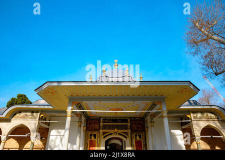 Dome of the Harem of the Sultans in the Topkapi Palace. in Istanbul ...