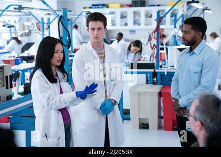 THE DROPOUT, from left: Dylan Minnette as Tyler Shultz, Sam Waterston ...