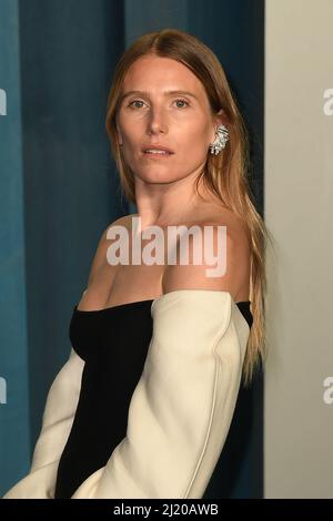Dree Hemingway attends the 2022 Vanity Fair Oscar Party at the Wallis ...