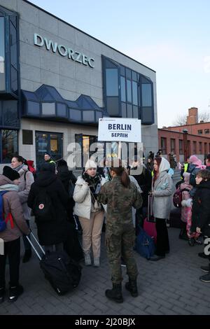 17.03.2022, Poland, Lubelskie, Chelm - Ukraine war: Ukrainian refugees ...