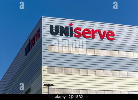 Uniserve Mega Distribution Centre building, Port of Felixstowe, Suffolk ...