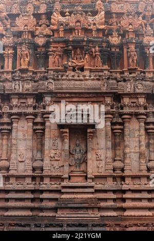 A vertical shot of the beautiful Thanjavur Periya Kovil also known as ...