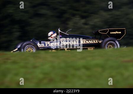 Nigel Mansell (GBR) Lotus 95T Renault Stock Photo - Alamy