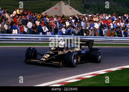 Nigel Mansell (GBR) Lotus 95T Renault Stock Photo - Alamy