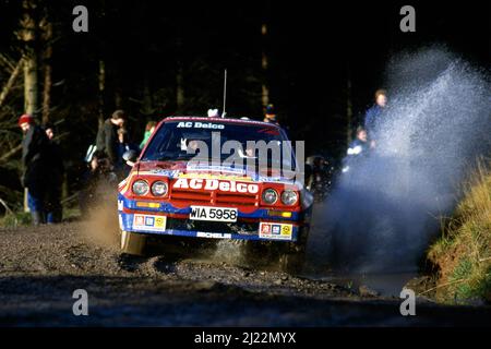 Jimmy McRae (GBR) Mike Nicholson (GBR) Opel Manta 400 GrB GM ...