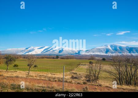 Winter landscape. Cerezo de Arriba, Segovia province, Castilla Leon ...