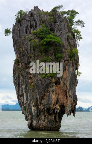 Rocks on James Bond island, Khao Phing Kan, Ko Tapu, Ao Phang-nga ...