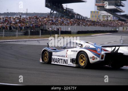 Henri Pescarolo (FRA) Mauro Baldi (ITA) Lancia Lc2 GrC1 Martini Racing ...