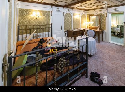 TITANIC INTERIOR First Class RMS Titanic Vintage 1900's interior view ...
