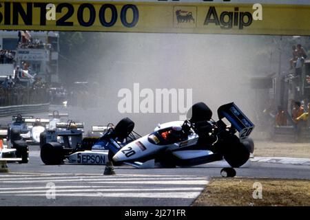 Franco Scapini (ITA) Lola T86/50 Ford Cosworth Lola Motorsport crash at start Stock Photo - Alamy