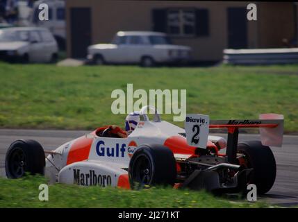 Nicola Larini (ITA) Dallara F 386 Alfa Romeo Enzo Coloni Racing Stock ...