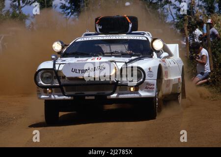 Greg Criticos (EAK) Marzio Kravos (EAK) Lancia Rally 037 GrB Lancia ...