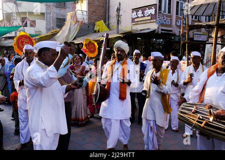 PANDHARPUR, MAHARASHTRA, INDIA, 27 February 2022, Procession of Varkari ...