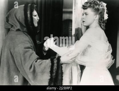 CLAUDE RAINS and SUSANNA FOSTER in THE PHANTOM OF THE OPERA 1943 ...