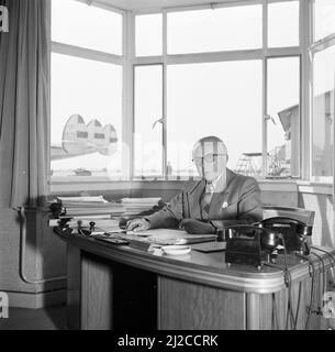 Schiphol director Jan Dellaert at his desk at the airport. In the ...