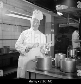 1950s chef cooking food in a large kitchen ca: June 26, 1954 Stock ...