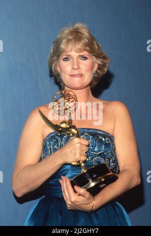 Sharon Gless at the 39th Annual Emmy Awards - September 20, 1987 Credit ...
