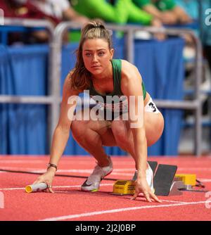 Sophie Becker IRL running the first leg of the women’s relay heats on ...