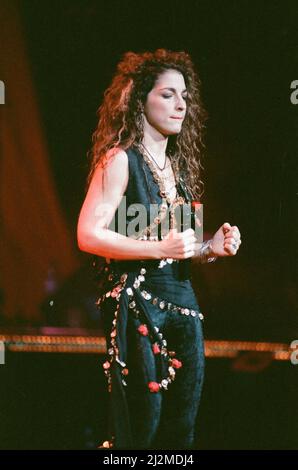 Pop Singer Gloria Estefan Performing On Stage During A Concert In