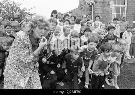 Dewsbury MP Ann Taylor and her children, Isabel, seven, and Andrew ...