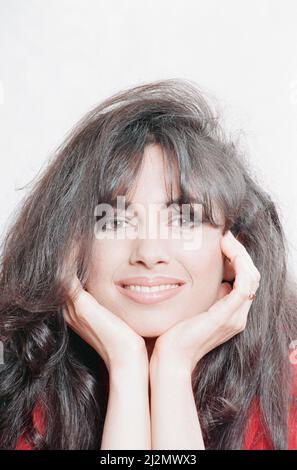 Susanna Hoffs, american singer, guitarist and actress, Studio Pix ...