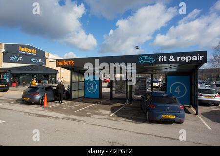Halfords Fit & Repair station Stock Photo - Alamy