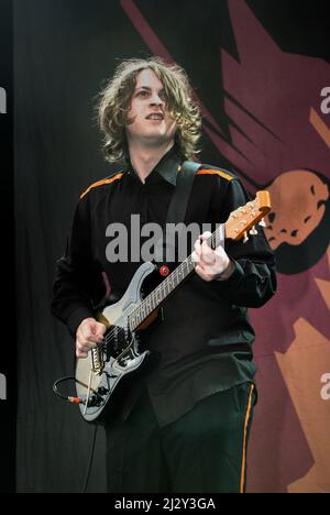 THE ZUTONS, CONCERT, 2005: Dave McCabe, lead singer and guitarist with ...
