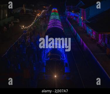 Locomotive 7828 Odney Manor pulling the illuminated 'Winter Lights ...