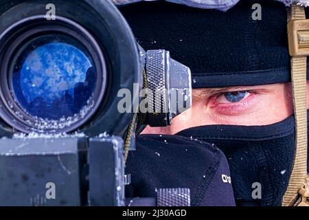 Soldiers manning a machine gun in the advance into the Caucasus ...