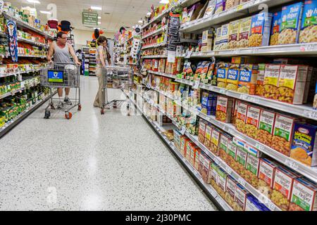 The grocery aisle at a Publix store in Miami, Florida, USA Stock Photo ...