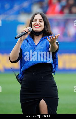 BARCELONA - MAR 13: Maria Arnal sings prior to the Primera Iberdrola ...