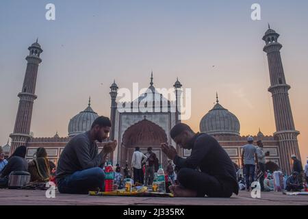 Devotees pray at Jama Masjid on the morning of the Muslim festival of ...