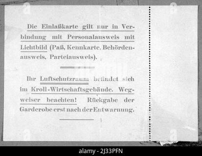 Pass mit Lichtbild Stock Photo - Alamy