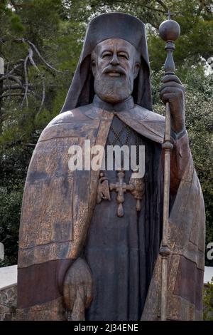 burial site of archbishop makarios III on mount throni at Kykkos ...