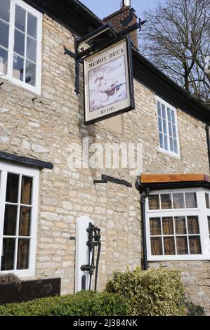 The Muddy Duck, Hethe, Oxfordshire Stock Photo - Alamy