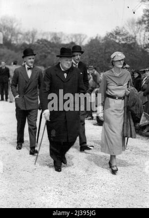 Funeral of ' Lawrence of Arabia ' at Moreton, Dorset village church ...