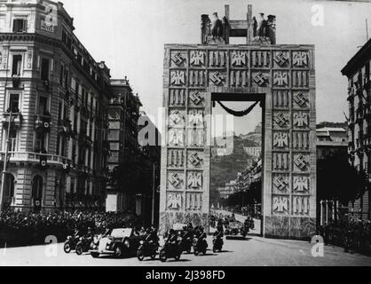 HITLER STATE VISIT ITALY 1938 Adolf Hitler and Benito Mussolini ...