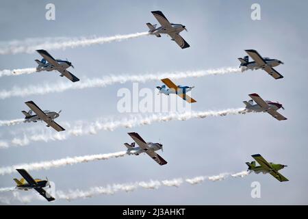 The Full Throttle Formation Team performs the V-Max Formation in the ...