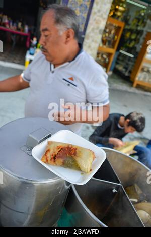 Street vending Tamale, Mexico City, Mexico Stock Photo - Alamy