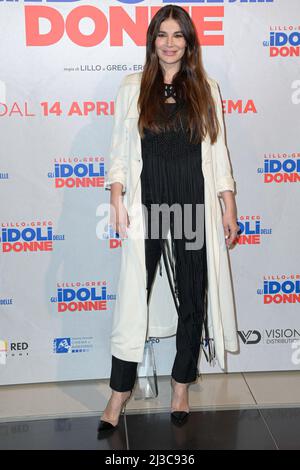 Ilaria Spada attends the photocall of the movie Gli idoli delle donne ...