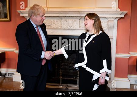 Magdalena Harvey accepts a Points of Light award from Prime Minister ...