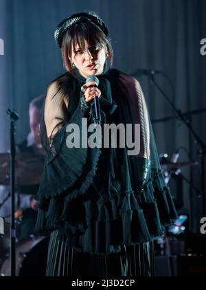 Imelda May at the Symphony Hall Birmingham 04/04/20222 photo by mark ...