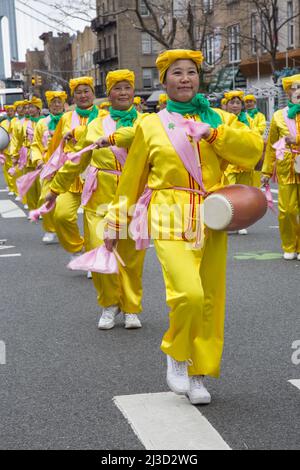 Falun Dafa group marches in the Saint Patrick's Day Parade in Bay Ridge ...
